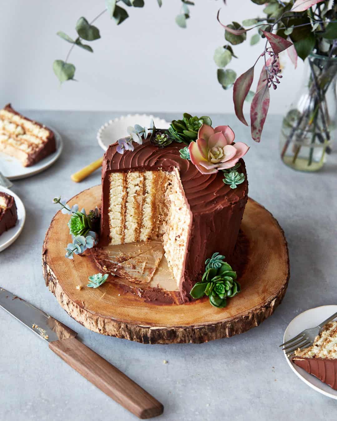 Tree Stump Cake (Vertical Layer Chocolate & Coffee Yule Log) - Izy ...