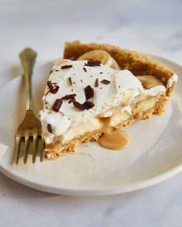 Vegan Banoffee Pie - Izy Hossack - Top With Cinnamon